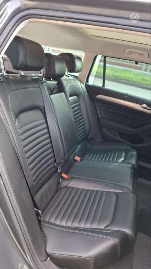 Grey Volkswagen Passat 2016 in Kaunas, with an engine capacity of 1.97 L and mileage of 270 thousand km for 11200 €, photo 4 on AUTOMOTO.COM.LV