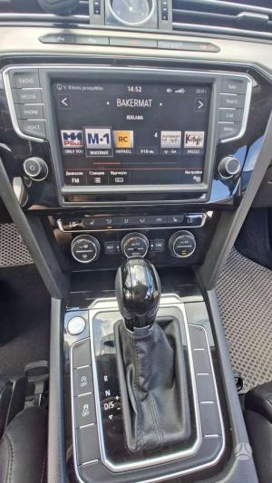 Grey Volkswagen Passat 2016 in Kaunas, with an engine capacity of 1.97 L and mileage of 270 thousand km for 11200 €, photo 10 on AUTOMOTO.COM.LV