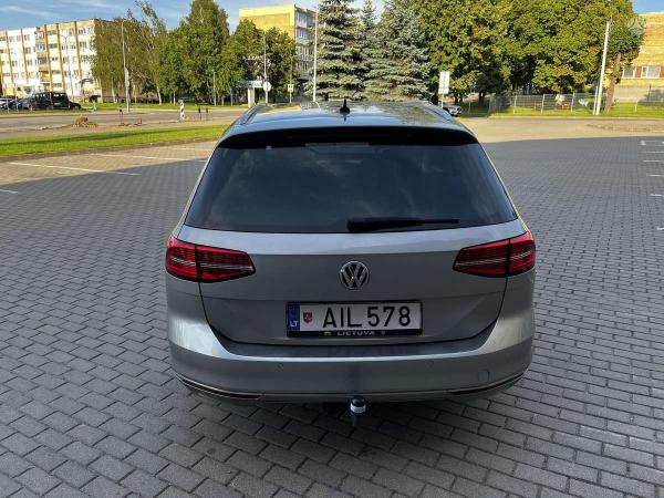 Grey Volkswagen Passat 2016 in Siauliai, with an engine capacity of 1.60 L and mileage of 337 thousand km for 7900 €, photo 4 on AUTOMOTO.COM.LV