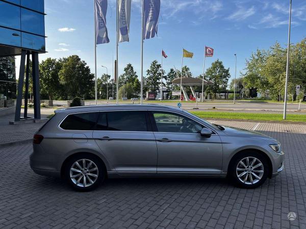 Grey Volkswagen Passat 2016 in Siauliai, with an engine capacity of 1.60 L and mileage of 337 thousand km for 7900 €, photo 5 on AUTOMOTO.COM.LV