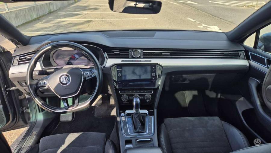 Pelēks Volkswagen Passat 2016 Viļņa, ar dzinēja tilpumu 1.40 L un nobraukumu 241 tūkst. km par 13000 €, foto 9 vietnē AUTOMOTO.COM.LV