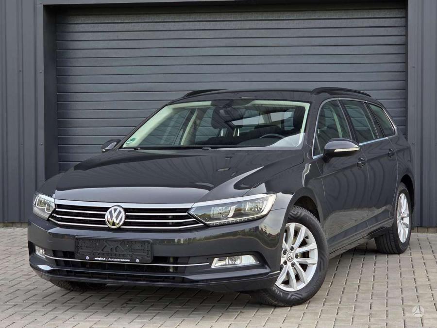 Grey Volkswagen Passat 2016 in Kaunas, with an engine capacity of 1.60 L and mileage of 300 thousand km for 8250 €, photo 1 on AUTOMOTO.COM.LV