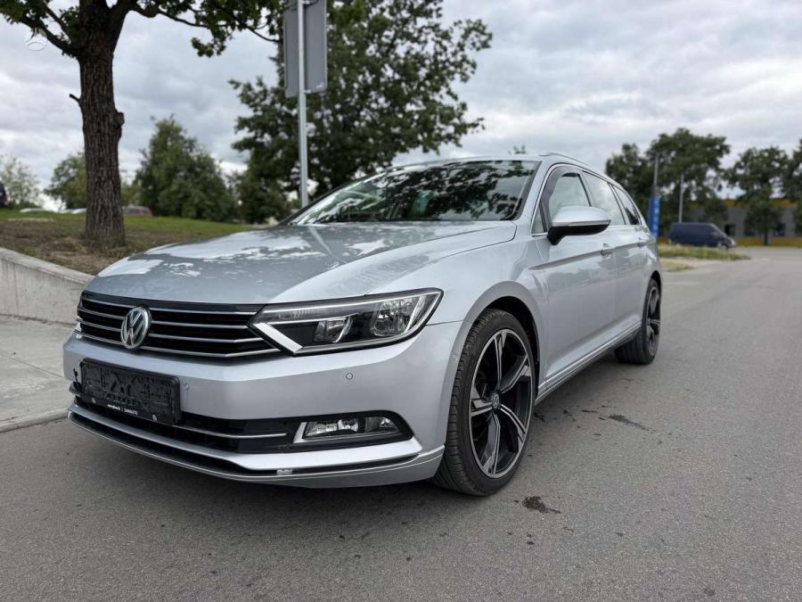 Grey Volkswagen Passat 2016 in Panevezys, with an engine capacity of 1.97 L and mileage of 261 thousand km for 8650 €, photo 4 on AUTOMOTO.COM.LV