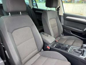 Grey Volkswagen Passat 2016 in Panevezys, with an engine capacity of 1.97 L and mileage of 261 thousand km for 8650 €, photo 20 on AUTOMOTO.COM.LV