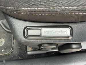 Grey Volkswagen Passat 2016 in Panevezys, with an engine capacity of 1.97 L and mileage of 261 thousand km for 8650 €, photo 21 on AUTOMOTO.COM.LV