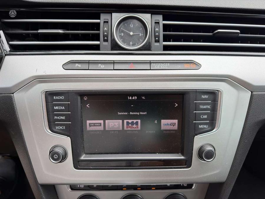 Grey Volkswagen Passat 2016 in Panevezys, with an engine capacity of 1.97 L and mileage of 261 thousand km for 8650 €, photo 26 on AUTOMOTO.COM.LV