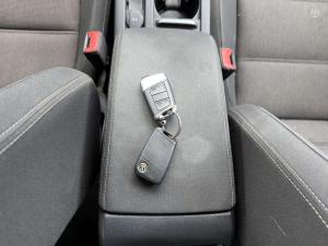 Grey Volkswagen Passat 2016 in Panevezys, with an engine capacity of 1.97 L and mileage of 261 thousand km for 8650 €, photo 30 on AUTOMOTO.COM.LV