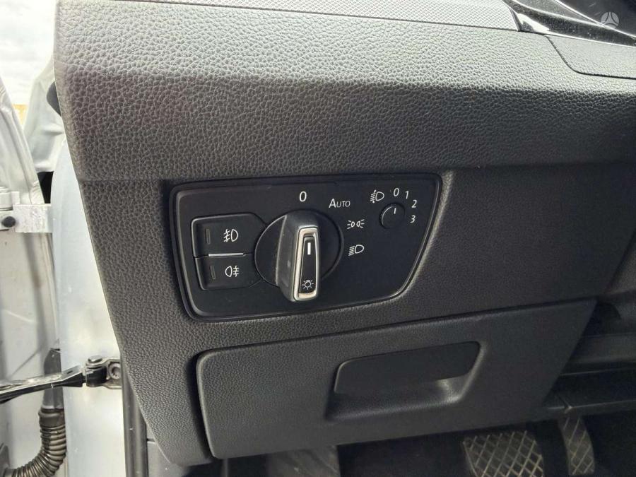 Grey Volkswagen Passat 2016 in Panevezys, with an engine capacity of 1.97 L and mileage of 261 thousand km for 8650 €, photo 33 on AUTOMOTO.COM.LV