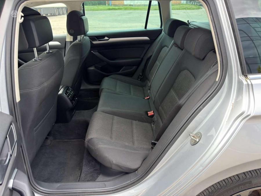 Grey Volkswagen Passat 2016 in Panevezys, with an engine capacity of 1.97 L and mileage of 261 thousand km for 8650 €, photo 34 on AUTOMOTO.COM.LV