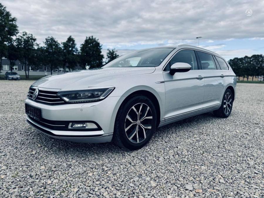 Pelēks Volkswagen Passat 2016 Kauņa, ar dzinēja tilpumu 1.97 L un nobraukumu 300 tūkst. km par 10100 €, foto 1 vietnē AUTOMOTO.COM.LV