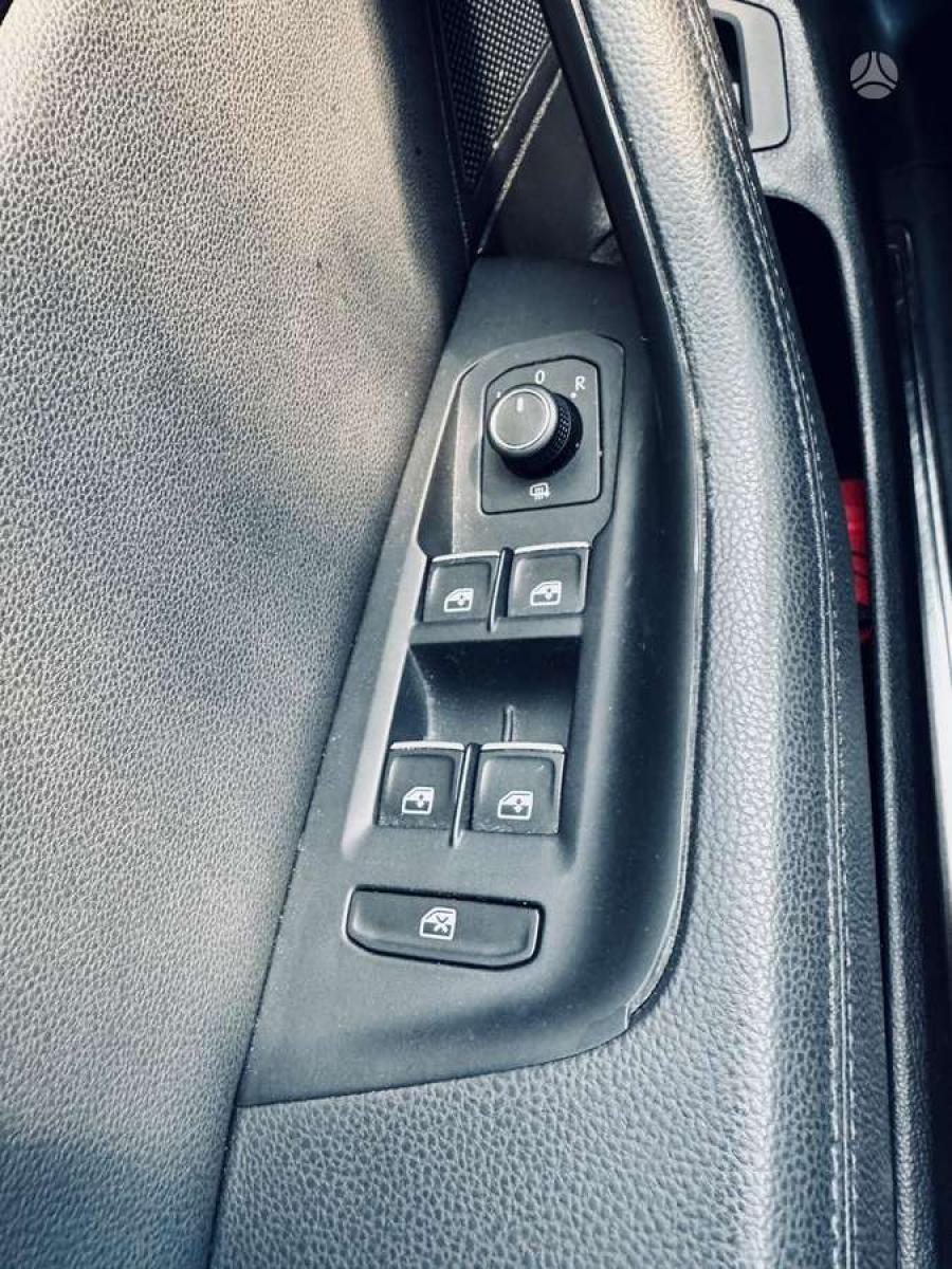 Pelēks Volkswagen Passat 2016 Kauņa, ar dzinēja tilpumu 1.97 L un nobraukumu 300 tūkst. km par 10100 €, foto 22 vietnē AUTOMOTO.COM.LV