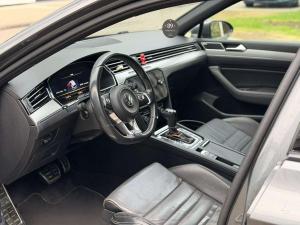 Grey Volkswagen Passat 2016 in Vilnius, with an engine capacity of 1.97 L and mileage of 287 thousand km for 13100 €, photo 10 on AUTOMOTO.COM.LV