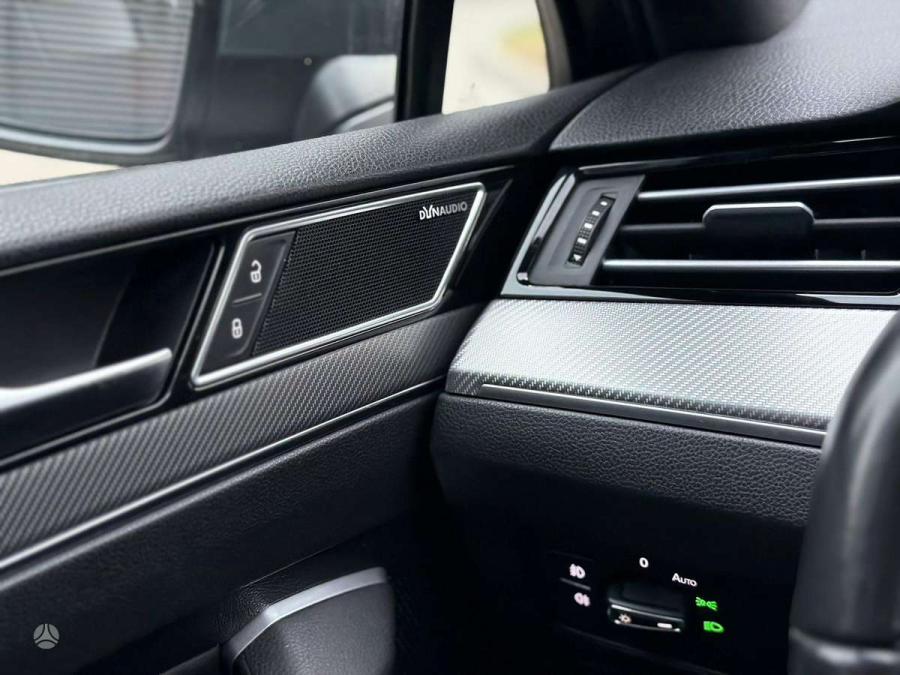 Grey Volkswagen Passat 2016 in Vilnius, with an engine capacity of 1.97 L and mileage of 287 thousand km for 13100 €, photo 17 on AUTOMOTO.COM.LV
