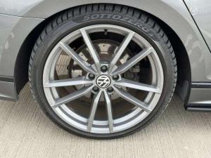 Grey Volkswagen Passat 2016 in Vilnius, with an engine capacity of 1.97 L and mileage of 287 thousand km for 13100 €, photo 20 on AUTOMOTO.COM.LV