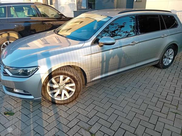 Grey Volkswagen Passat 2016 in Vilnius, with an engine capacity of 1.40 L and mileage of 186 thousand km for 8700 €, photo 1 on AUTOMOTO.COM.LV