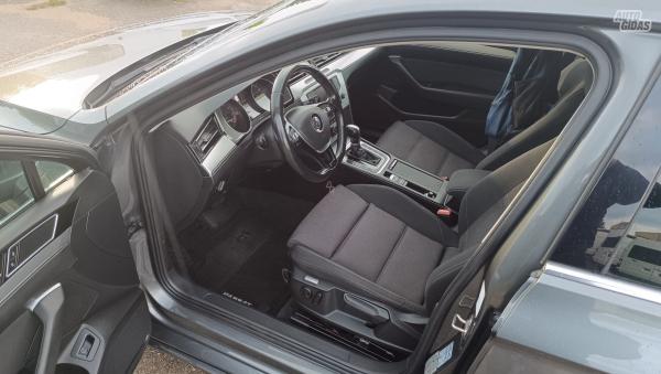 Volkswagen Passat 2016 in Alytus on AUTOMOTO.COM.LV Grey Volkswagen Passat 2016 in Alytus, with an engine capacity of 1.40 L and mileage of 295 thousand km for 7999 €, photo 9 on AUTOMOTO.COM.LV