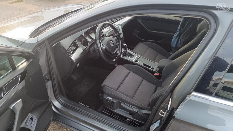 Pelēks Volkswagen Passat 2016 Alīta, ar dzinēja tilpumu 1.40 L un nobraukumu 295 tūkst. km par 7999 €, foto 9 vietnē AUTOMOTO.COM.LV