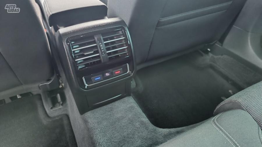 Pelēks Volkswagen Passat 2016 Alīta, ar dzinēja tilpumu 1.40 L un nobraukumu 295 tūkst. km par 7999 €, foto 12 vietnē AUTOMOTO.COM.LV