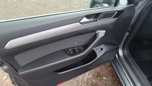 Pelēks Volkswagen Passat 2016 Alīta, ar dzinēja tilpumu 1.40 L un nobraukumu 295 tūkst. km par 7999 €, foto 14 vietnē AUTOMOTO.COM.LV