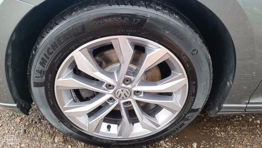 Pelēks Volkswagen Passat 2016 Alīta, ar dzinēja tilpumu 1.40 L un nobraukumu 295 tūkst. km par 7999 €, foto 19 vietnē AUTOMOTO.COM.LV