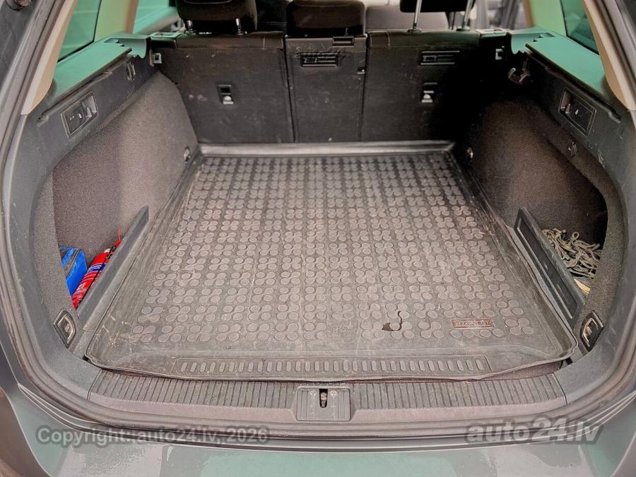 Pelēks Volkswagen Passat 2016 Tallina, ar dzinēja tilpumu 2.00 L un nobraukumu 451 tūkst. km par 7500 €, foto 14 vietnē AUTOMOTO.COM.LV