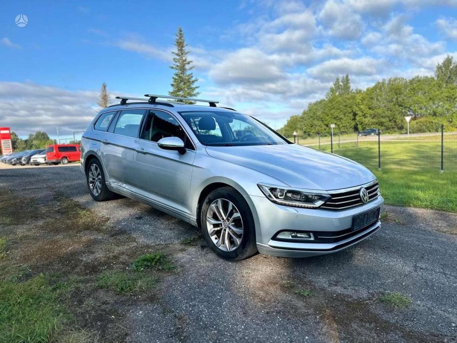Grey Volkswagen Passat 2016 in Rokiskis, with an engine capacity of 1.60 L and mileage of 240 thousand km for 6550 €, photo 4 on AUTOMOTO.COM.LV