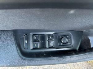 Grey Volkswagen Passat 2016 in Rokiskis, with an engine capacity of 1.60 L and mileage of 240 thousand km for 6550 €, photo 13 on AUTOMOTO.COM.LV