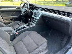 Grey Volkswagen Passat 2016 in Rokiskis, with an engine capacity of 1.60 L and mileage of 240 thousand km for 6550 €, photo 16 on AUTOMOTO.COM.LV