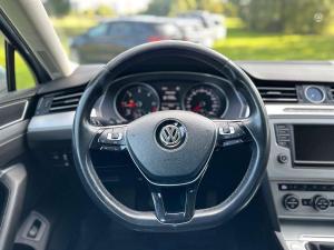 Grey Volkswagen Passat 2016 in Rokiskis, with an engine capacity of 1.60 L and mileage of 240 thousand km for 6550 €, photo 21 on AUTOMOTO.COM.LV