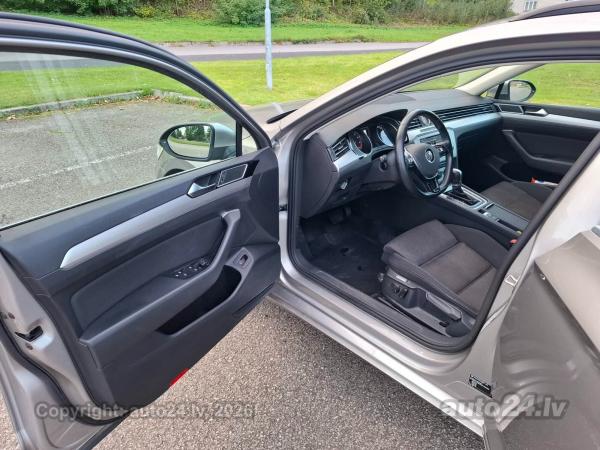 Volkswagen Passat 2016 in Voru on AUTOMOTO.COM.LV Grey Volkswagen Passat 2016 in Voru, with an engine capacity of 1.40 L and mileage of 187 thousand km for 11900 €, photo 6 on AUTOMOTO.COM.LV