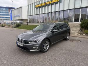 Pelēks Volkswagen Passat 2016 Viļņa, ar dzinēja tilpumu 1.40 L un nobraukumu 242 tūkst. km par 9200 €, foto  vietnē AUTOMOTO.COM.LV