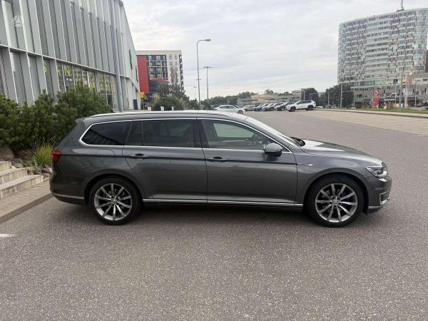 Grey Volkswagen Passat 2016 in Vilnius, with an engine capacity of 1.40 L and mileage of 242 thousand km for 9200 €, photo 5 on AUTOMOTO.COM.LV