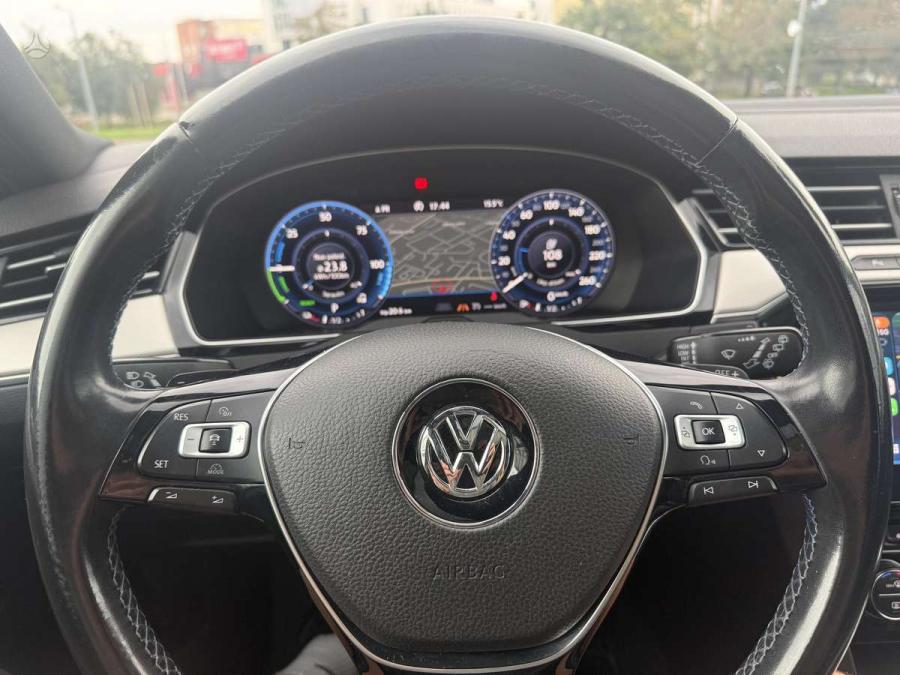 Pelēks Volkswagen Passat 2016 Viļņa, ar dzinēja tilpumu 1.40 L un nobraukumu 242 tūkst. km par 9200 €, foto 16 vietnē AUTOMOTO.COM.LV