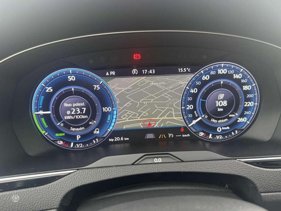 Pelēks Volkswagen Passat 2016 Viļņa, ar dzinēja tilpumu 1.40 L un nobraukumu 242 tūkst. km par 9200 €, foto 17 vietnē AUTOMOTO.COM.LV