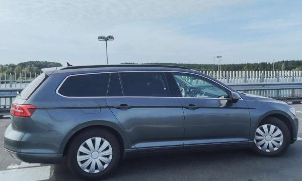 Grey Volkswagen Passat 2016 in Vilnius, with an engine capacity of 1.97 L and mileage of 269 thousand km for 7200 €, photo 4 on AUTOMOTO.COM.LV