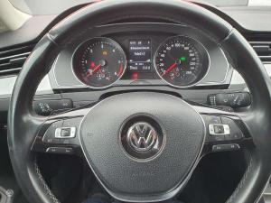 Pelēks Volkswagen Passat 2017 Viļņa, ar dzinēja tilpumu 1.97 L un nobraukumu 280 tūkst. km par 9800 €, foto 6 vietnē AUTOMOTO.COM.LV