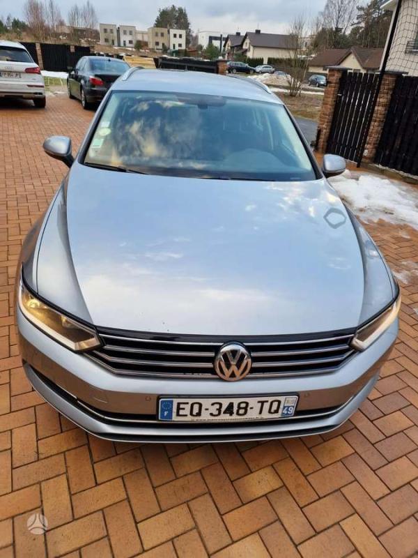Grey Volkswagen Passat 2017 in Vilnius, with an engine capacity of 1.97 L and mileage of 420 thousand km for 7400 €, photo 4 on AUTOMOTO.COM.LV