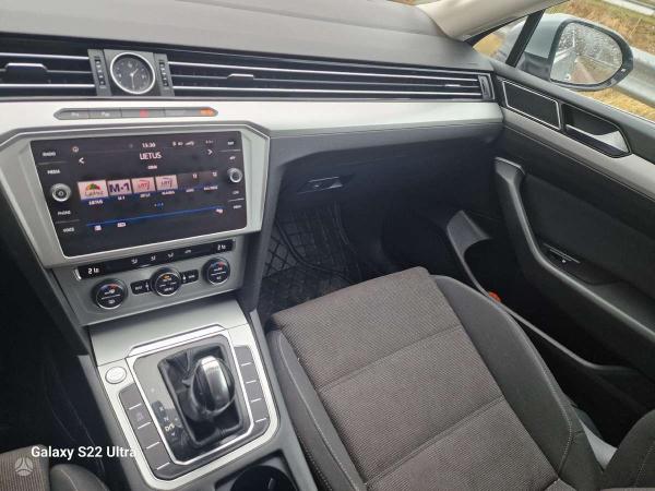 Grey Volkswagen Passat 2017 in Vilnius, with an engine capacity of 1.97 L and mileage of 420 thousand km for 7400 €, photo 5 on AUTOMOTO.COM.LV