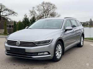 Grey Volkswagen Passat 2017 in Utena, with an engine capacity of 1.60 L and mileage of 307 thousand km for 8550 €, photo 6 on AUTOMOTO.COM.LV