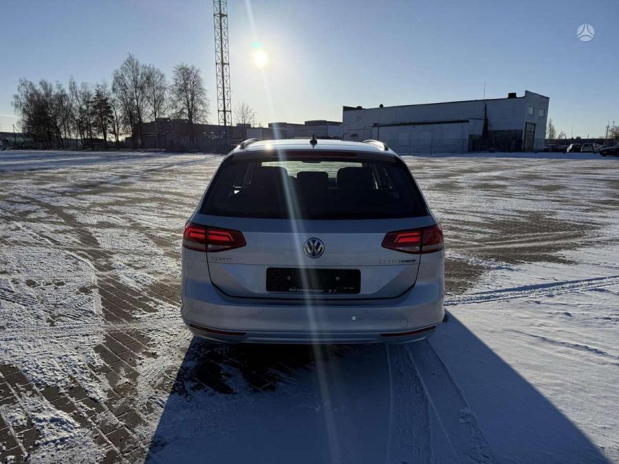 Серый Фольксваген Пассат 2017 в Мариямполе, объемом двигателя 1.97 л и пробегом 263 тыс. км за 9300 €, фото 5 на AUTOMOTO.COM.LV