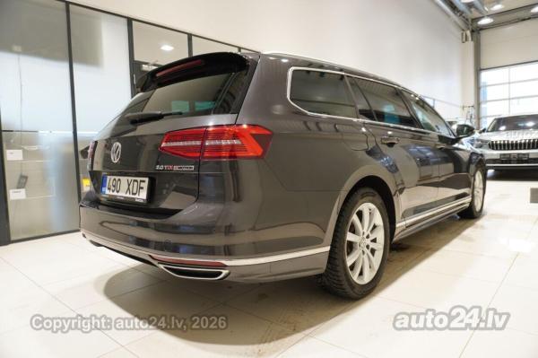 Grey Volkswagen Passat 2017 in Tallinn, with an engine capacity of 2.00 L and mileage of 146 thousand km for 16900 €, photo 3 on AUTOMOTO.COM.LV