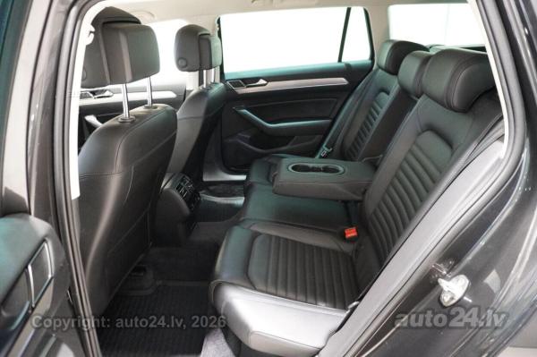Grey Volkswagen Passat 2017 in Tallinn, with an engine capacity of 2.00 L and mileage of 146 thousand km for 16900 €, photo 11 on AUTOMOTO.COM.LV