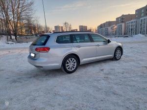 Grey Volkswagen Passat 2017 in Vilnius, with an engine capacity of 2.00 L and mileage of 198 thousand km for 8990 €, photo 3 on AUTOMOTO.COM.LV