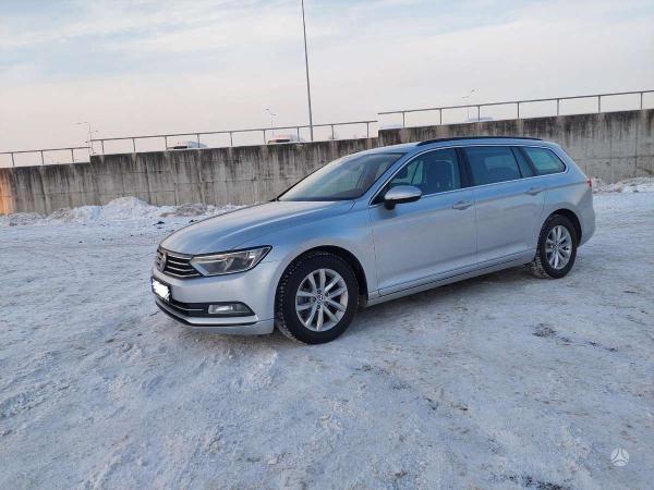 Grey Volkswagen Passat 2017 in Vilnius, with an engine capacity of 2.00 L and mileage of 198 thousand km for 8990 €, photo 4 on AUTOMOTO.COM.LV