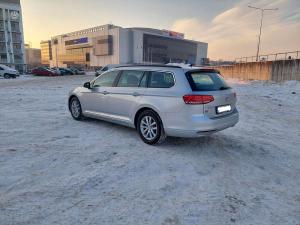 Grey Volkswagen Passat 2017 in Vilnius, with an engine capacity of 2.00 L and mileage of 198 thousand km for 8990 €, photo 5 on AUTOMOTO.COM.LV
