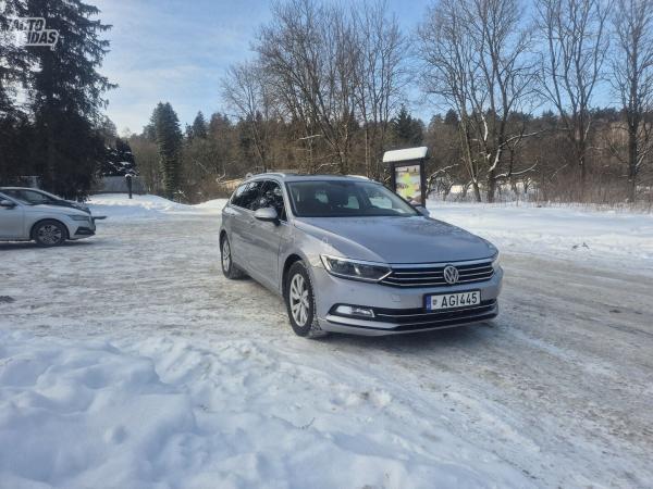 Grey Volkswagen Passat 2017 in Vilnius, with an engine capacity of 1.60 L and mileage of 373 thousand km for 9200 €, photo 3 on AUTOMOTO.COM.LV
