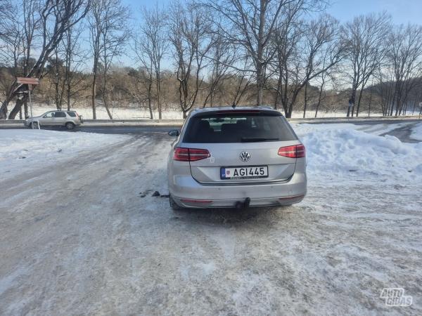 Grey Volkswagen Passat 2017 in Vilnius, with an engine capacity of 1.60 L and mileage of 373 thousand km for 9200 €, photo 8 on AUTOMOTO.COM.LV