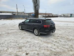 Pelēks Volkswagen Passat 2017 Alīta, ar dzinēja tilpumu 1.60 L un nobraukumu 326 tūkst. km par 9450 €, foto 3 vietnē AUTOMOTO.COM.LV