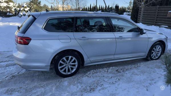 Pelēks Volkswagen Passat 2017 Kupiškis, ar dzinēja tilpumu 1.97 L un nobraukumu 271 tūkst. km par 12590 €, foto 4 vietnē AUTOMOTO.COM.LV