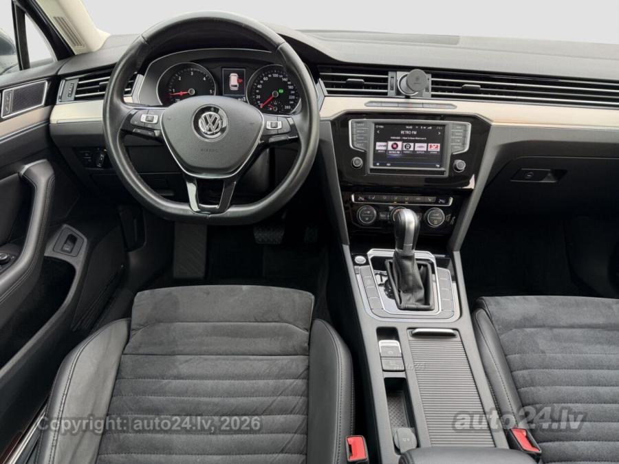 Grey Volkswagen Passat 2017 in Parnu, with an engine capacity of 2.00 L and mileage of 215 thousand km for 13900 €, photo 6 on AUTOMOTO.COM.LV